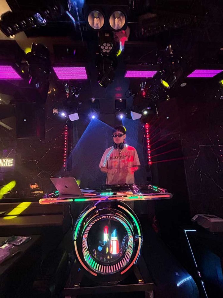 到 Sparkora 不是纯粹 BBQ！先洗个头编个发再烤肉